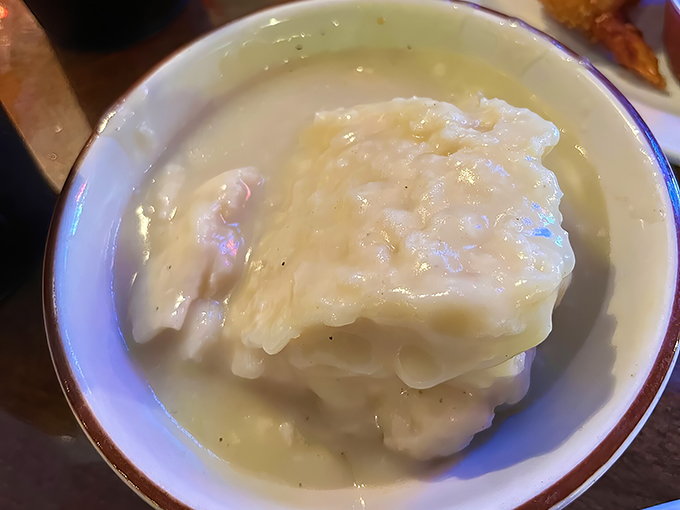 Mouse Tavern & Restaurant 9