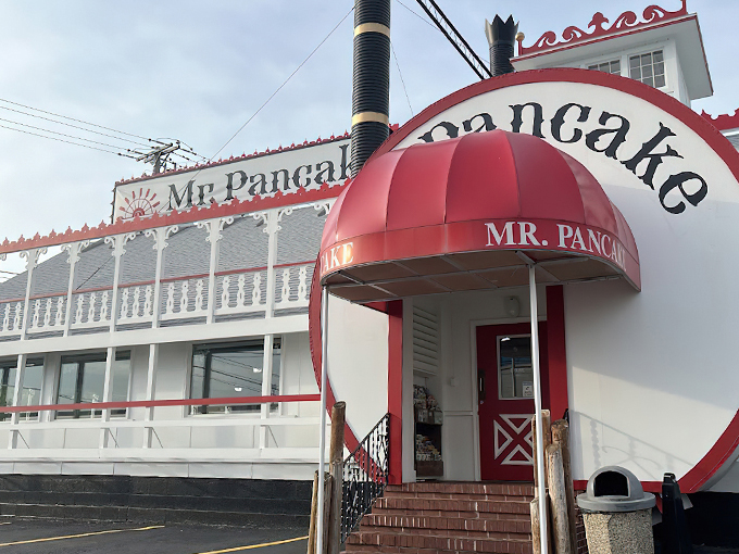 Mr. Pancake Restaurant 1