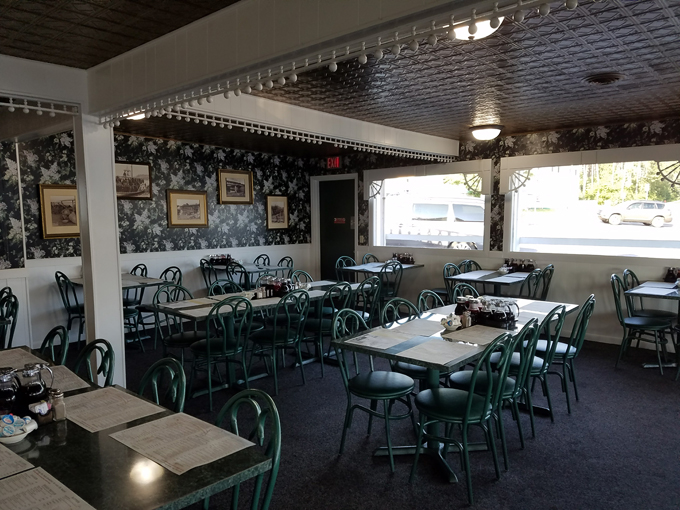 Mr. Pancake Restaurant 2