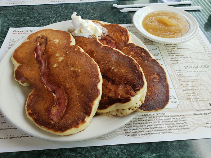 Mr. Pancake Restaurant 4