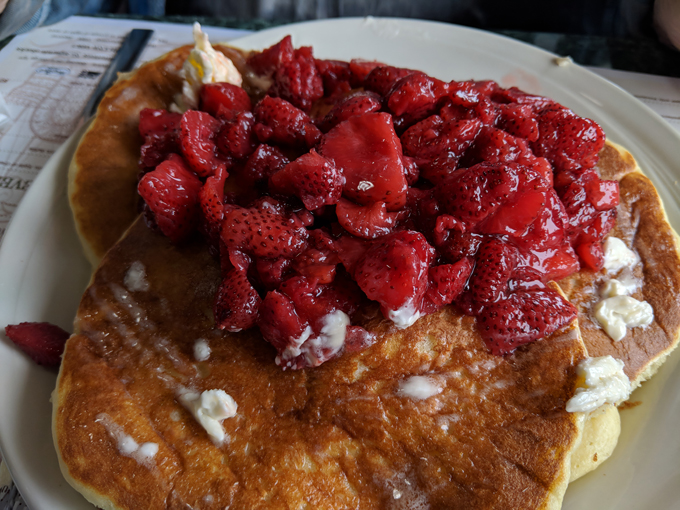 Mr. Pancake Restaurant 5