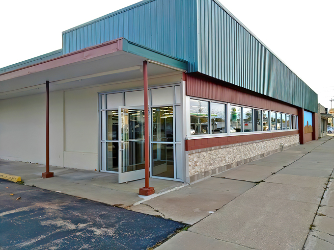 Neenah Vintage Mall 1