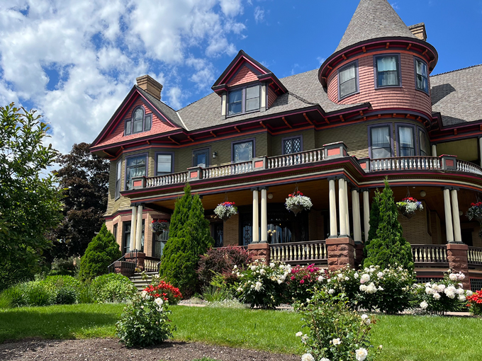 Old Rittenhouse Inn 2