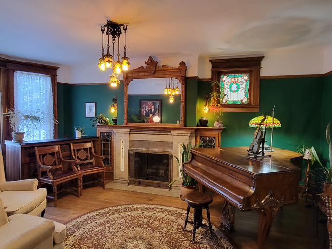 Old Rittenhouse Inn 4