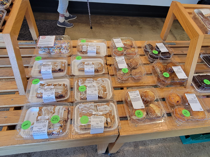 Paielli&rsquo;s Bakery 7