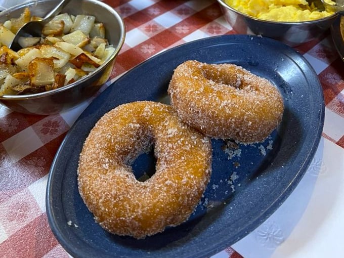 Paul Bunyan's Cook Shanty 6