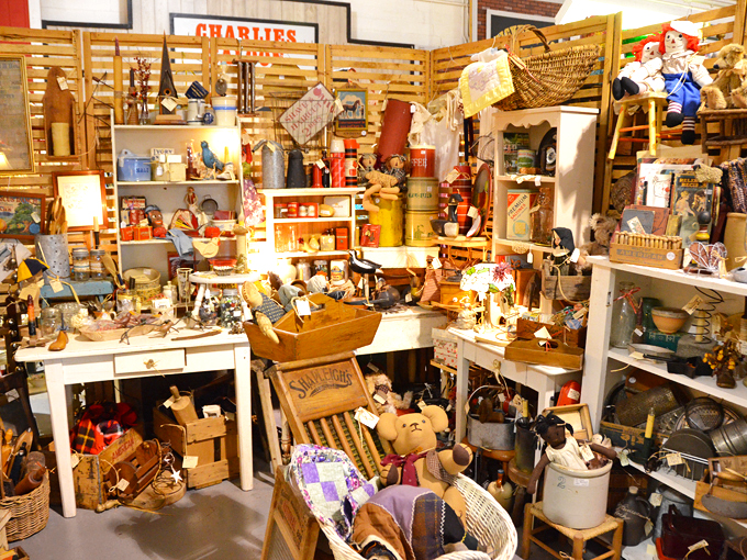 Pilgrim Antique Mall 4