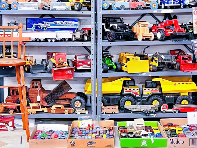 Pilgrim Antique Mall 6