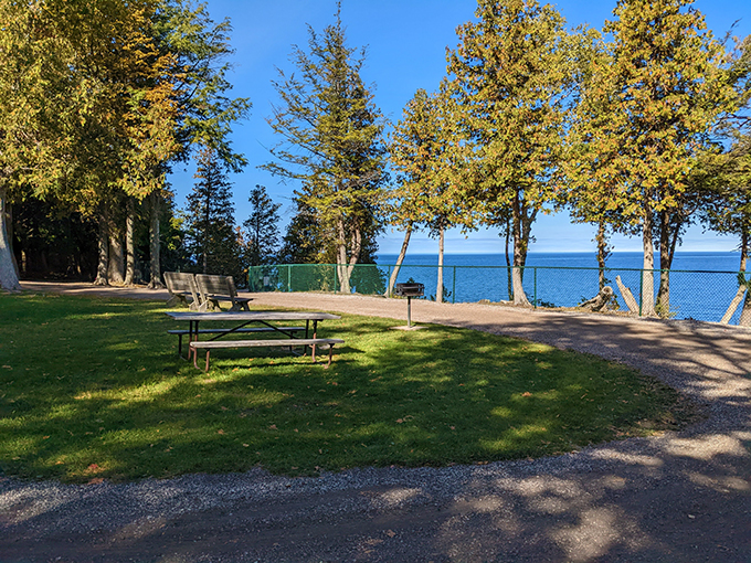 Porte des Morts Park 8