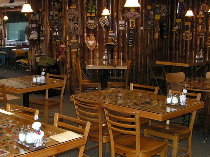 Rocks For Fun Cafe 7