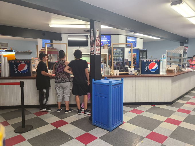 Route 66 Drive-In Theater 6