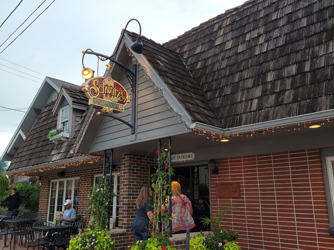 schwarz's supper club 1