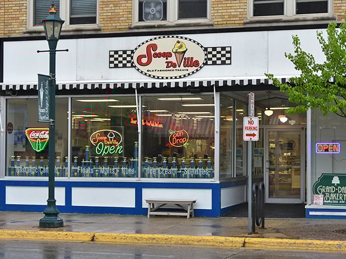 Scoop Deville Ice Cream Shop 1