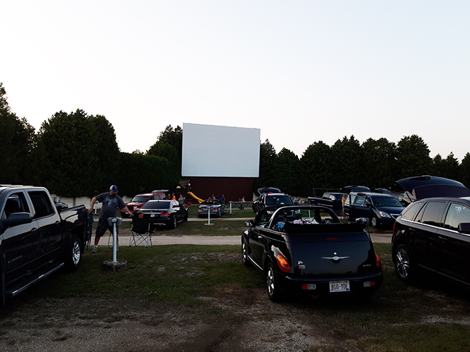 Skyway Drive-In Theatre 6