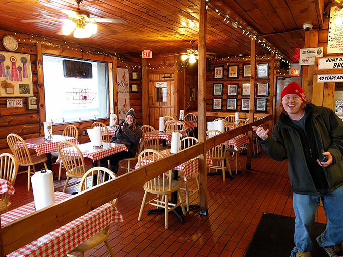 Smoky Jon&rsquo;s #1 BBQ 7