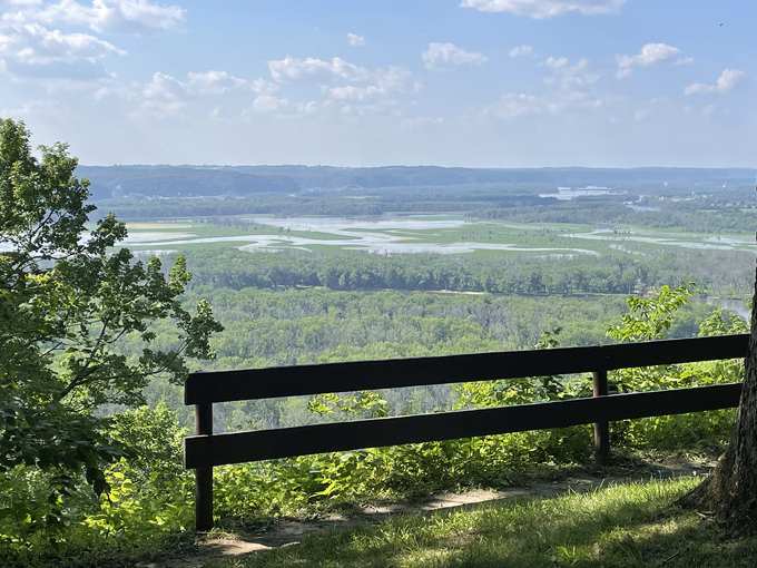 The Bluff Trail in Wyalusing State Park 6