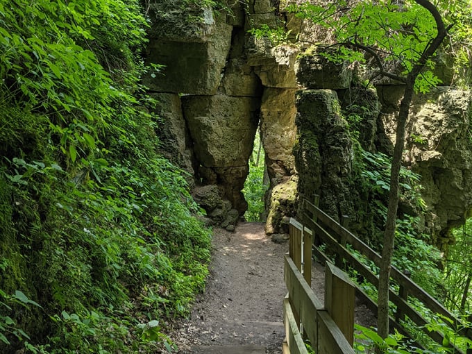 The Bluff Trail in Wyalusing State Park 9