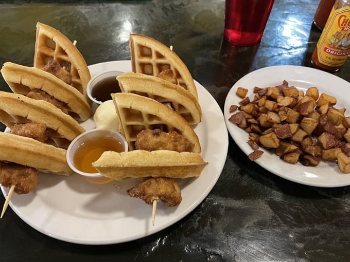 The Breakfast Club & Pub 4