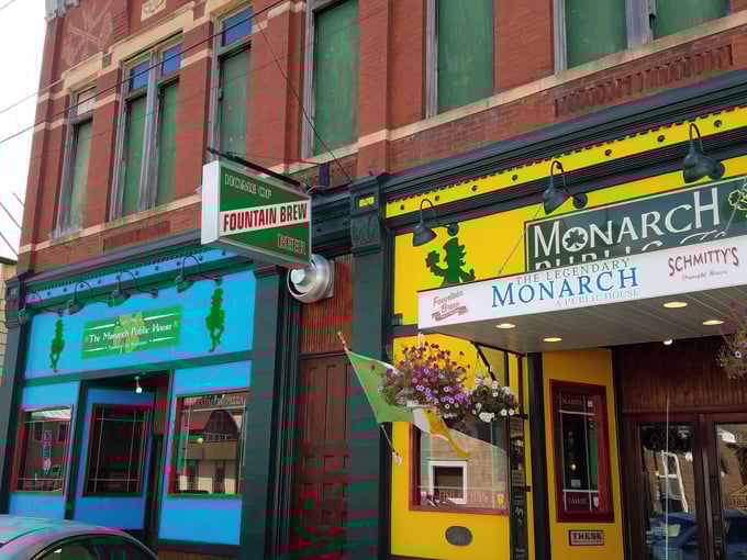 the legendary monarch public house 1