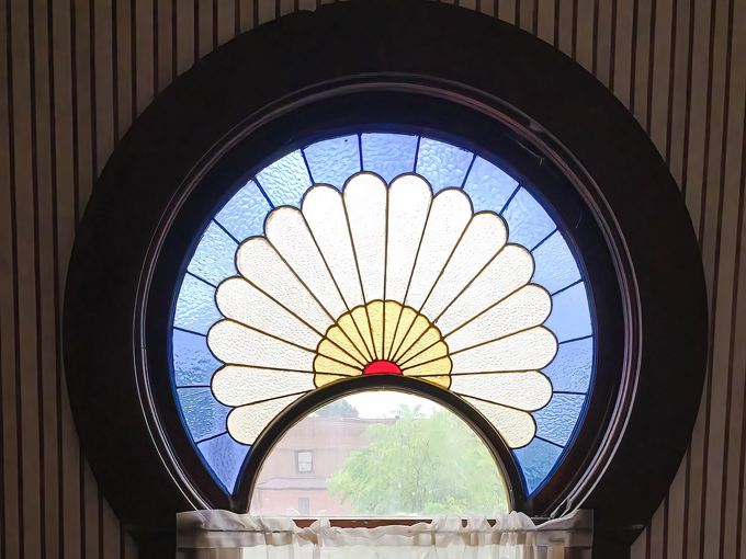 The Victorian on Main Inn 8