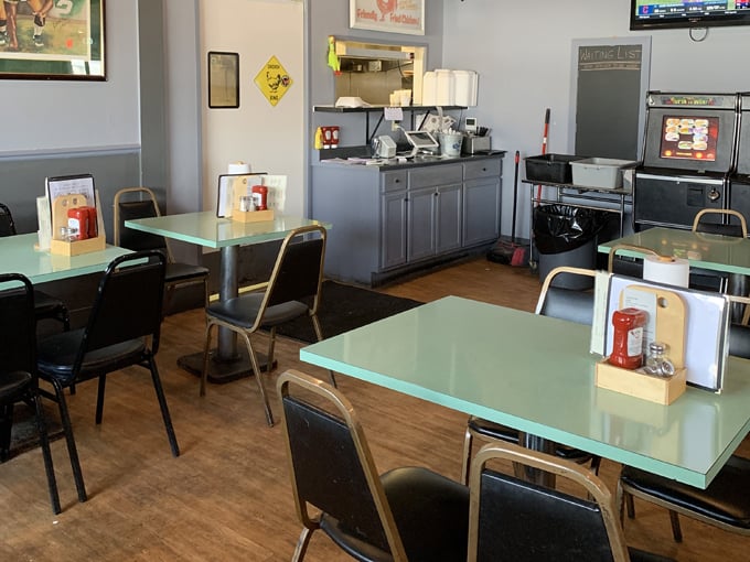 TomKen's Bar & Grill 2