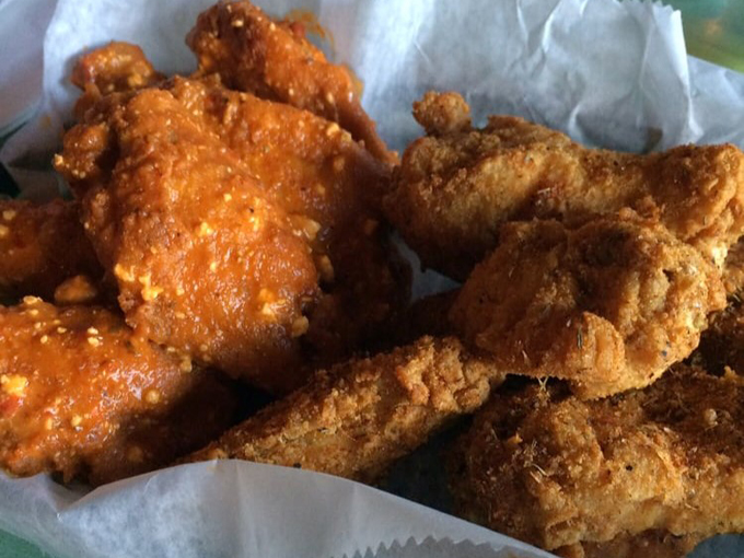 TomKen's Bar & Grill 4