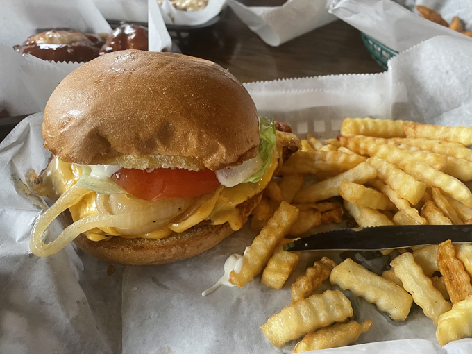 TomKen's Bar & Grill 5