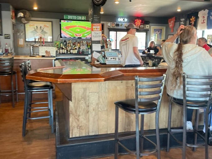 TomKen's Bar & Grill 6