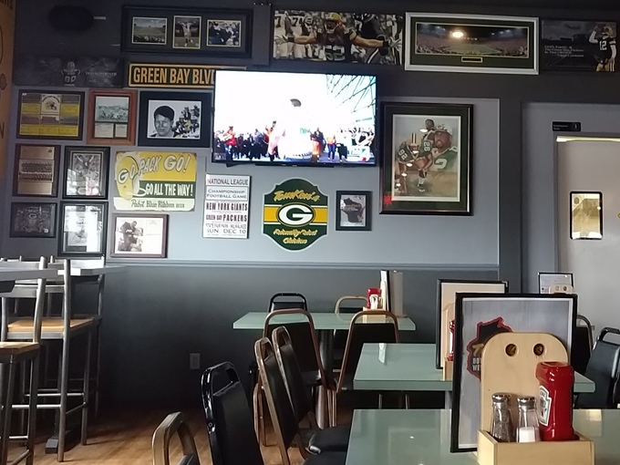 TomKen's Bar & Grill 8