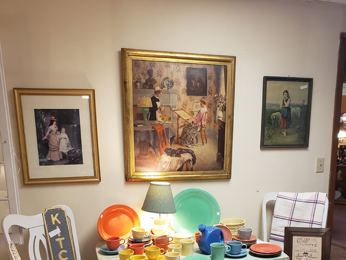 Treasures On Main Resale & Antique Mall 5