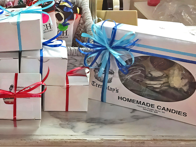 Tremblay's Sweet Shop 7