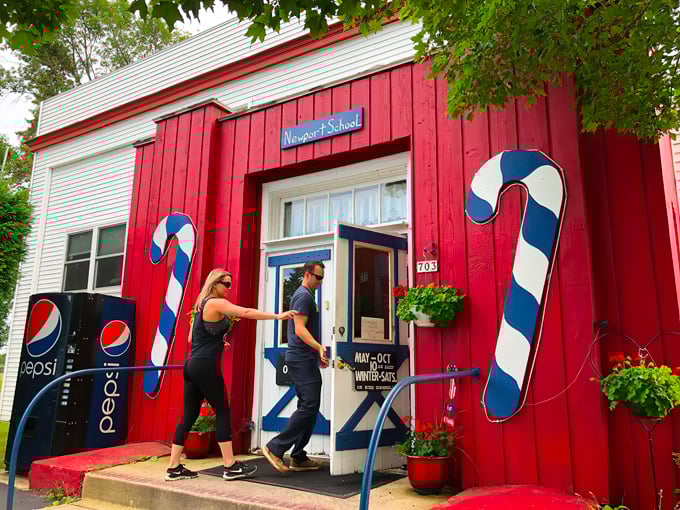 Uncle Tom&rsquo;s Candy Store 1