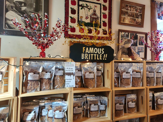 Uncle Tom&rsquo;s Candy Store 5