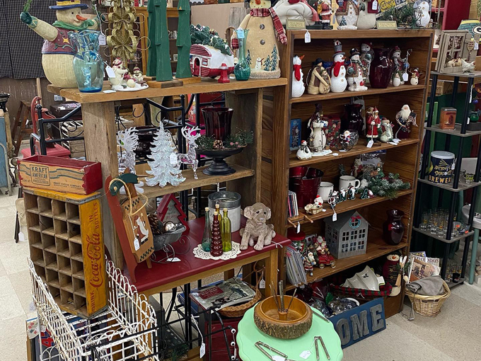 Waterford Unique Antique Market 7