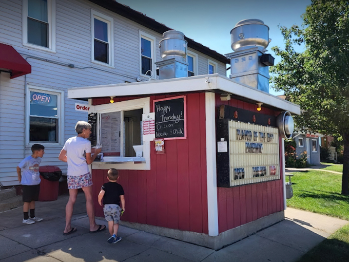 Wedl&rsquo;s Hamburger Stand & Ice Cream Parlor 1