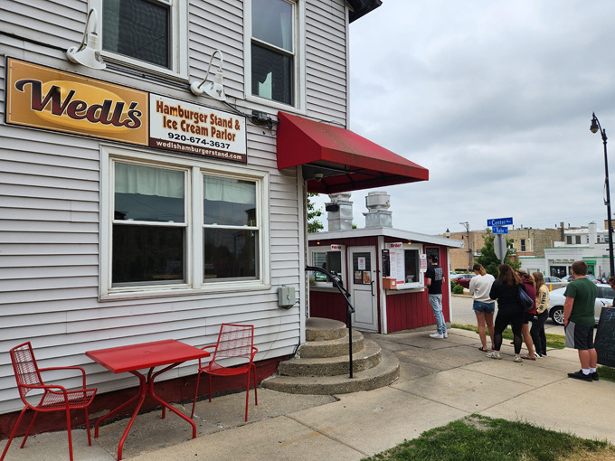 Wedl&rsquo;s Hamburger Stand & Ice Cream Parlor 3