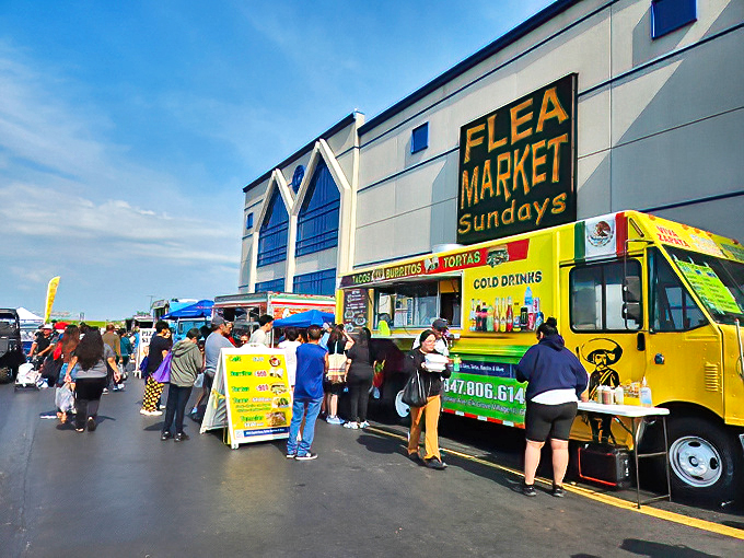 Wolff's Flea Market 4