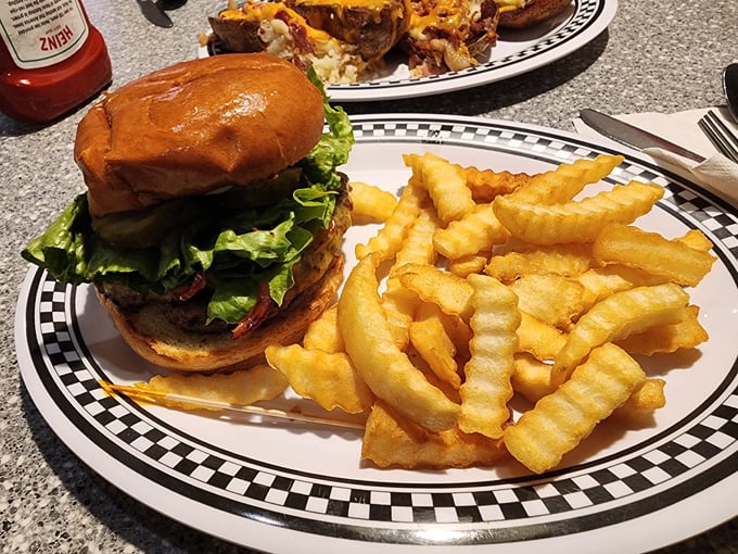 Woody's 50's Diner 3