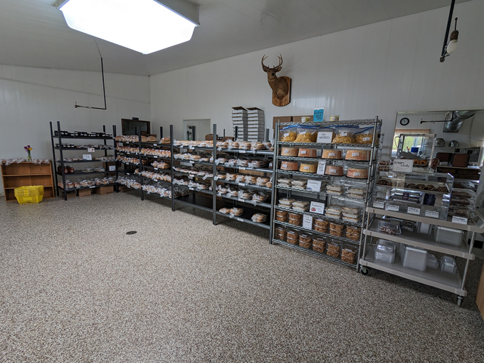 Yoder&rsquo;s Bakery 5