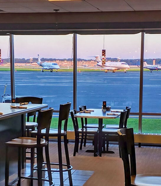 airport cafe wisconsin ftr