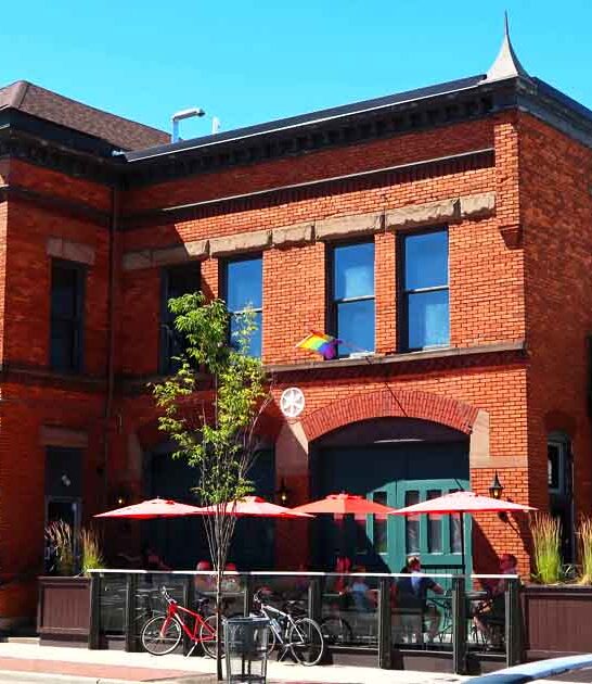 baseball themed pizzeria michigan ftr