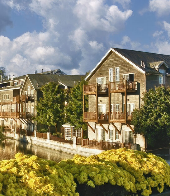 charming riverfront resort illinois ftr 1