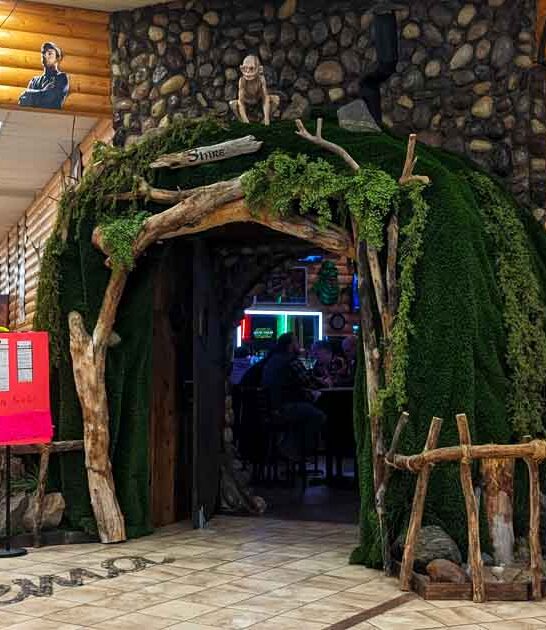 cinema themed minnesota restaurant ftr