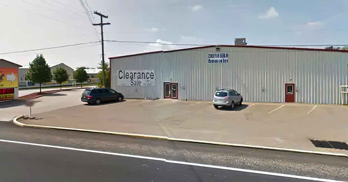 This Enormous Fabric Warehouse In Ohio Is A Crafter's Dream Come True
