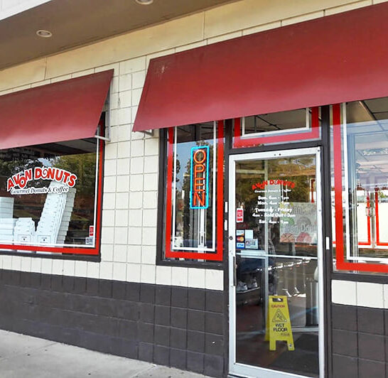 must visit bakeries michigan ftr