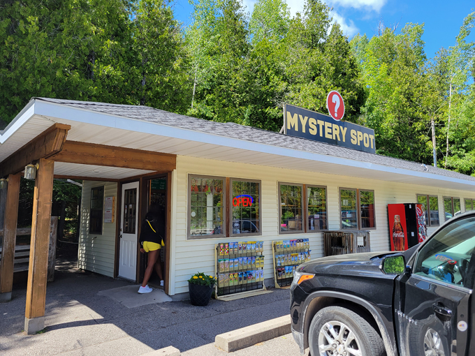 quirky-road-trip-michigan 5