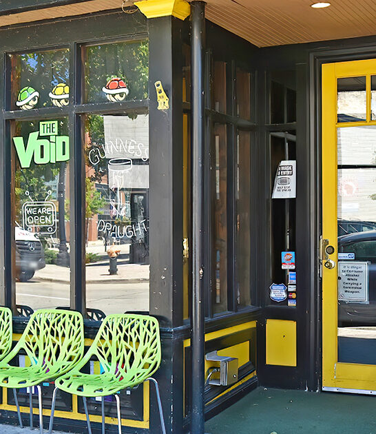 retro dive bar wisconsin ftr