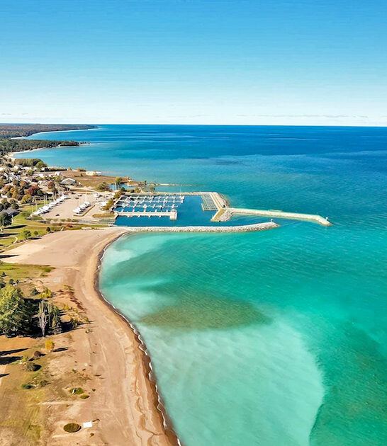 stunning lakeside michigan town ftr