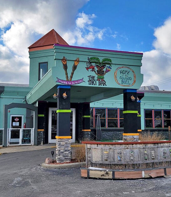 tropical themed michigan restaurant ftr