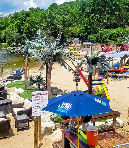 tropical themed resort wisconsin ftr